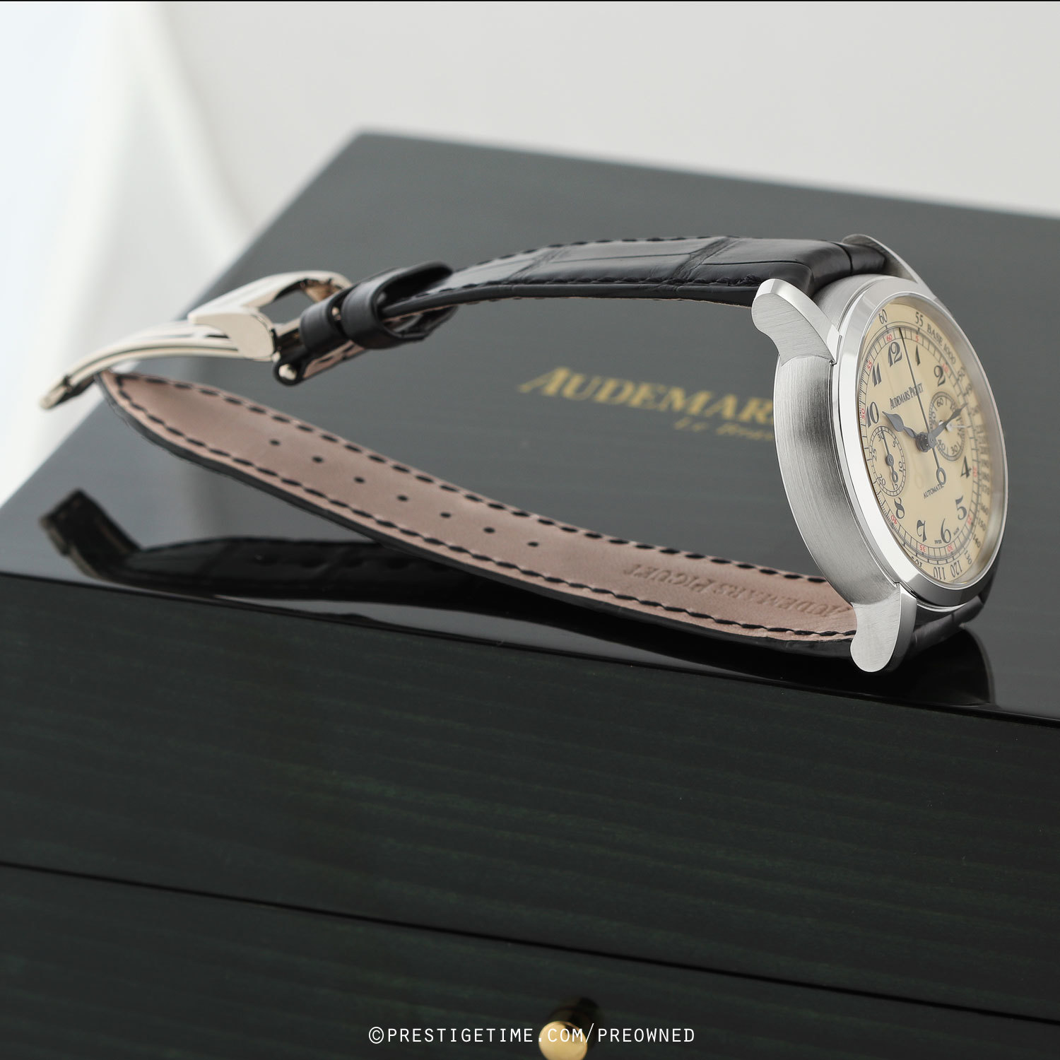 Pre-owned Audemars Piguet Jules Audemars Automatic Chronograph 26100bc ...