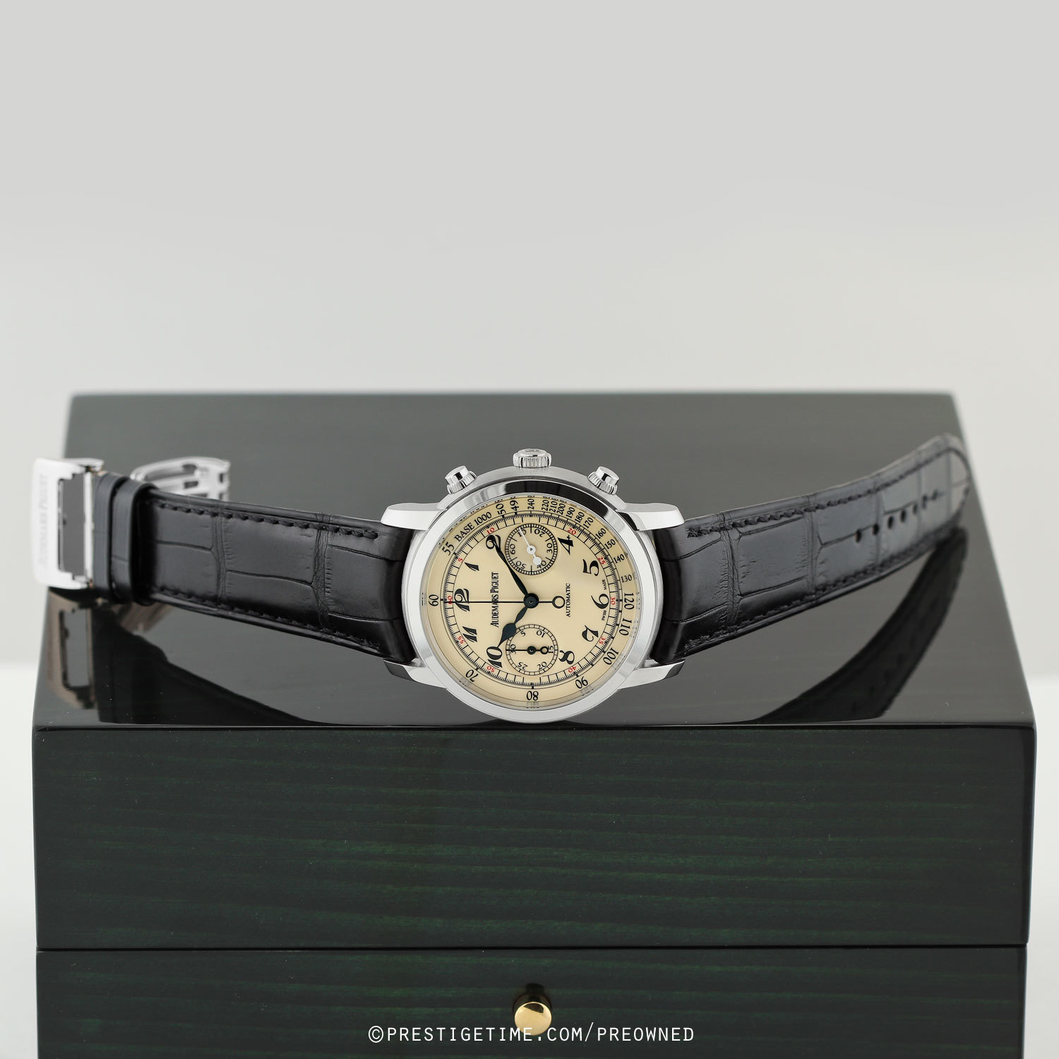 Pre-owned Audemars Piguet Jules Audemars Automatic Chronograph 26100bc ...