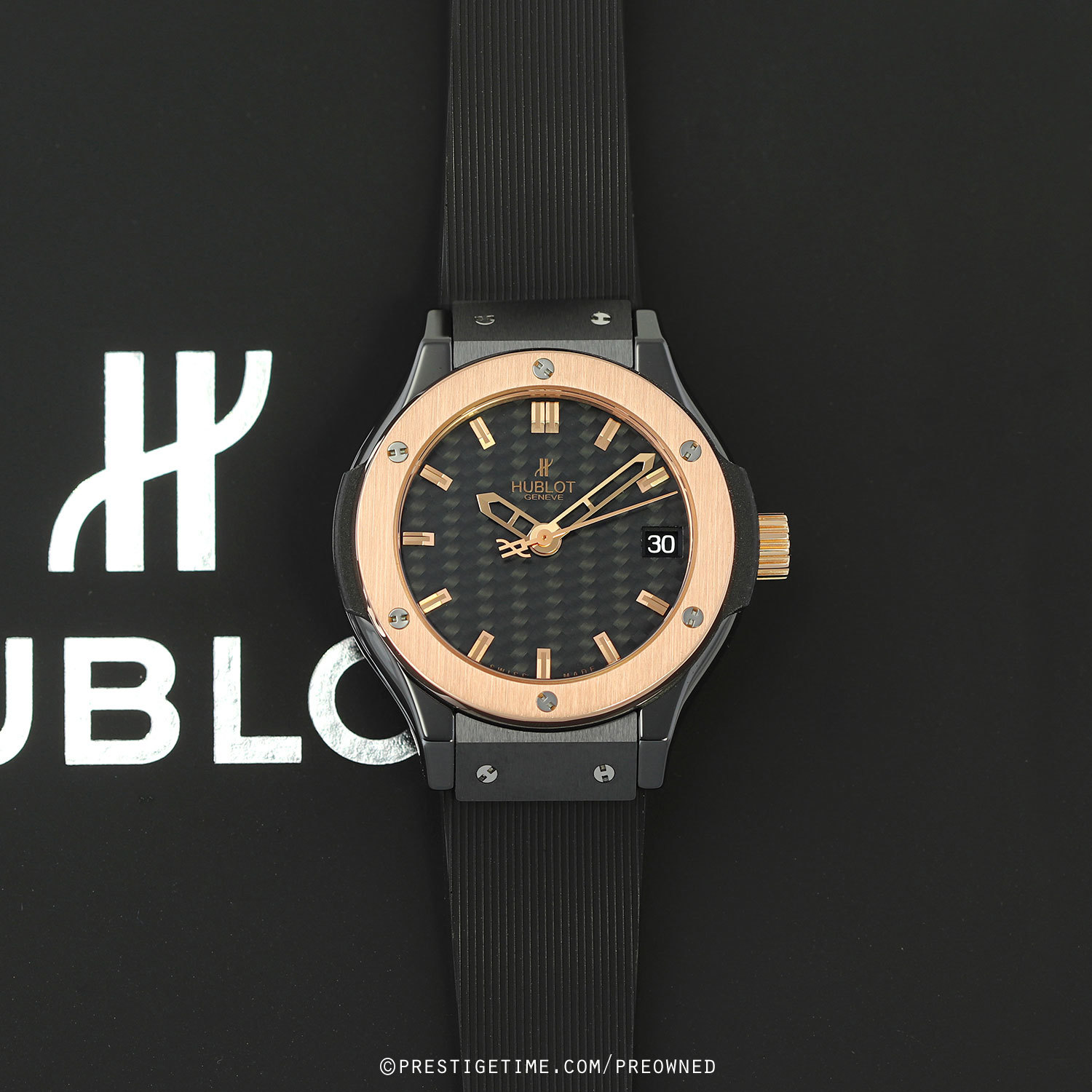 Pre-owned Hublot Classic Fusion Quartz Ceramic 33mm 581.co.1780.rx