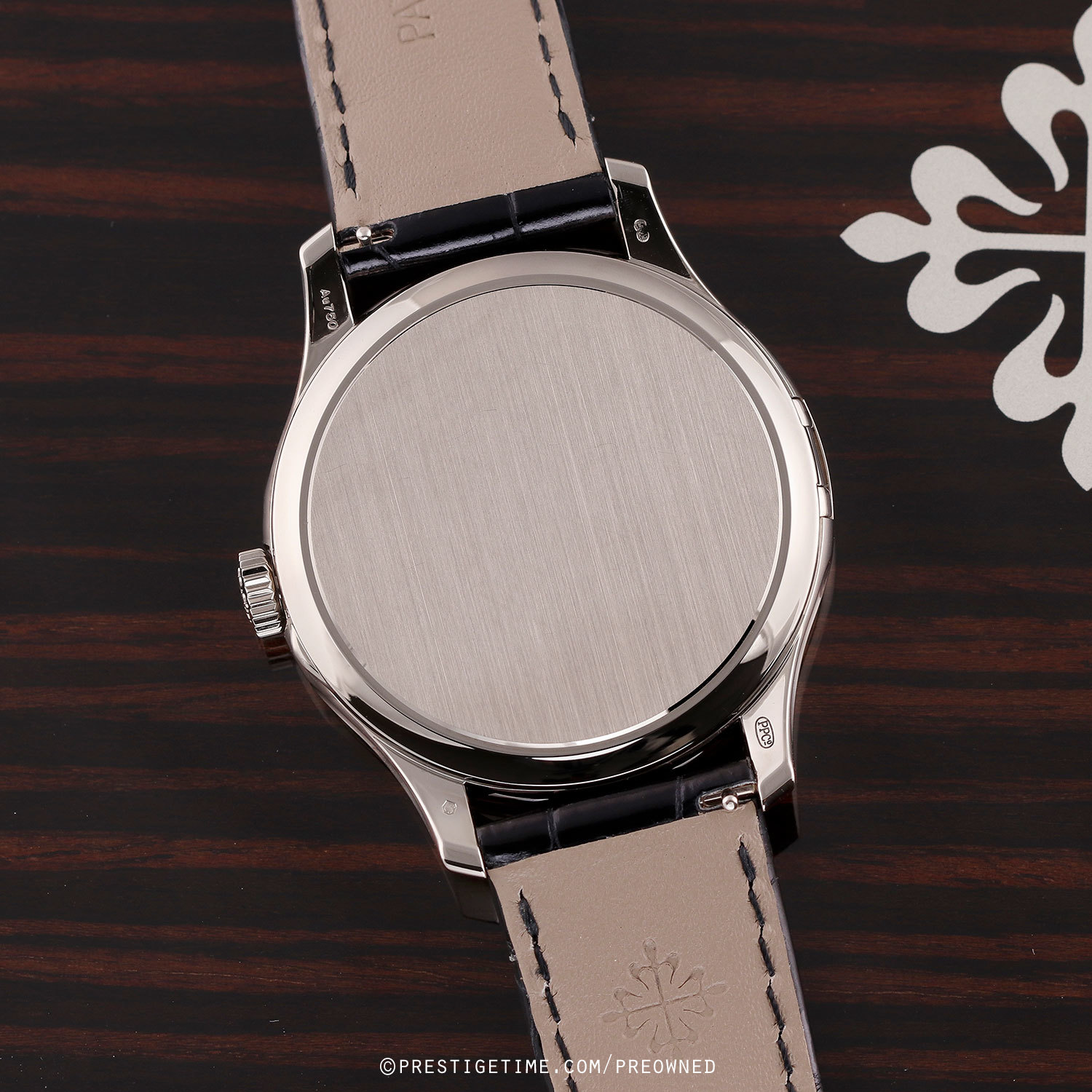 Pre-owned Patek Philippe Calatrava Automatic 39mm 5227g-010