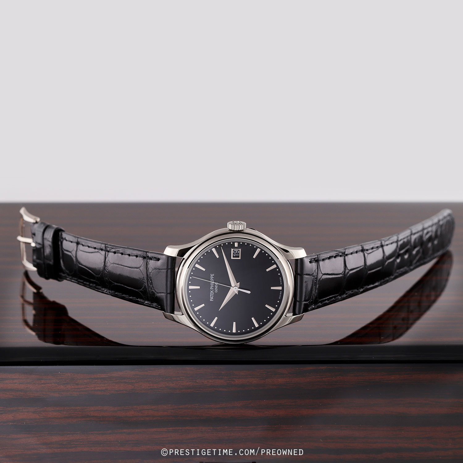 Pre-owned Patek Philippe Calatrava Automatic 39mm 5227g-010