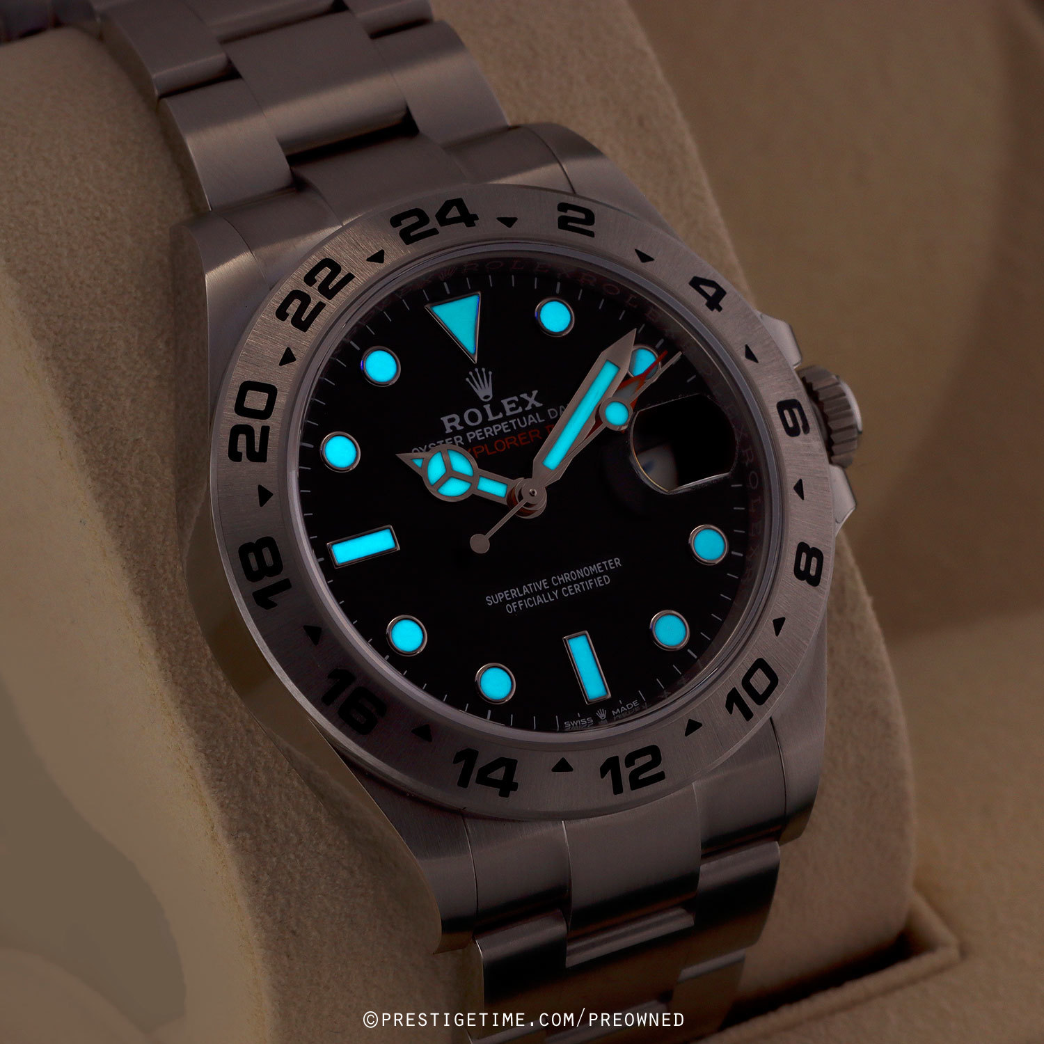 Pre-owned Rolex Explorer II 42mm 226570 Black
