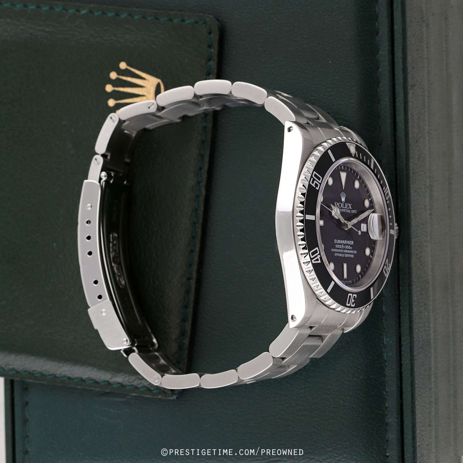 Pre-owned Rolex FACTORY SERVICED Submariner Date 40mm 16610 S Serial