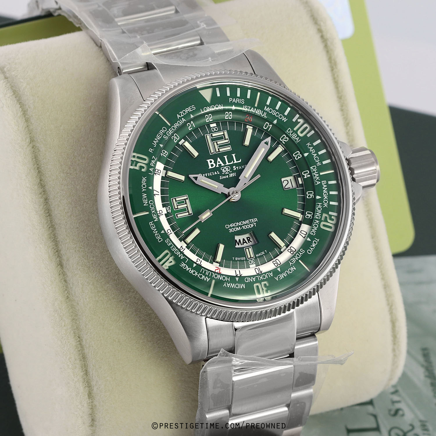 Pre-owned Ball Watch Engineer Master II Diver Worldtime 42mm DG2232A-SC-GR