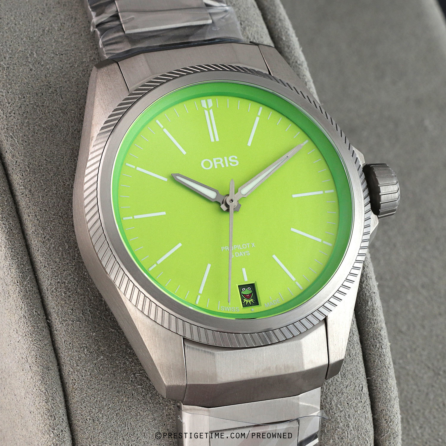 Pre-owned Oris ProPilot X Kermit Calibre 400 39mm 01 400 7778 7157-Set